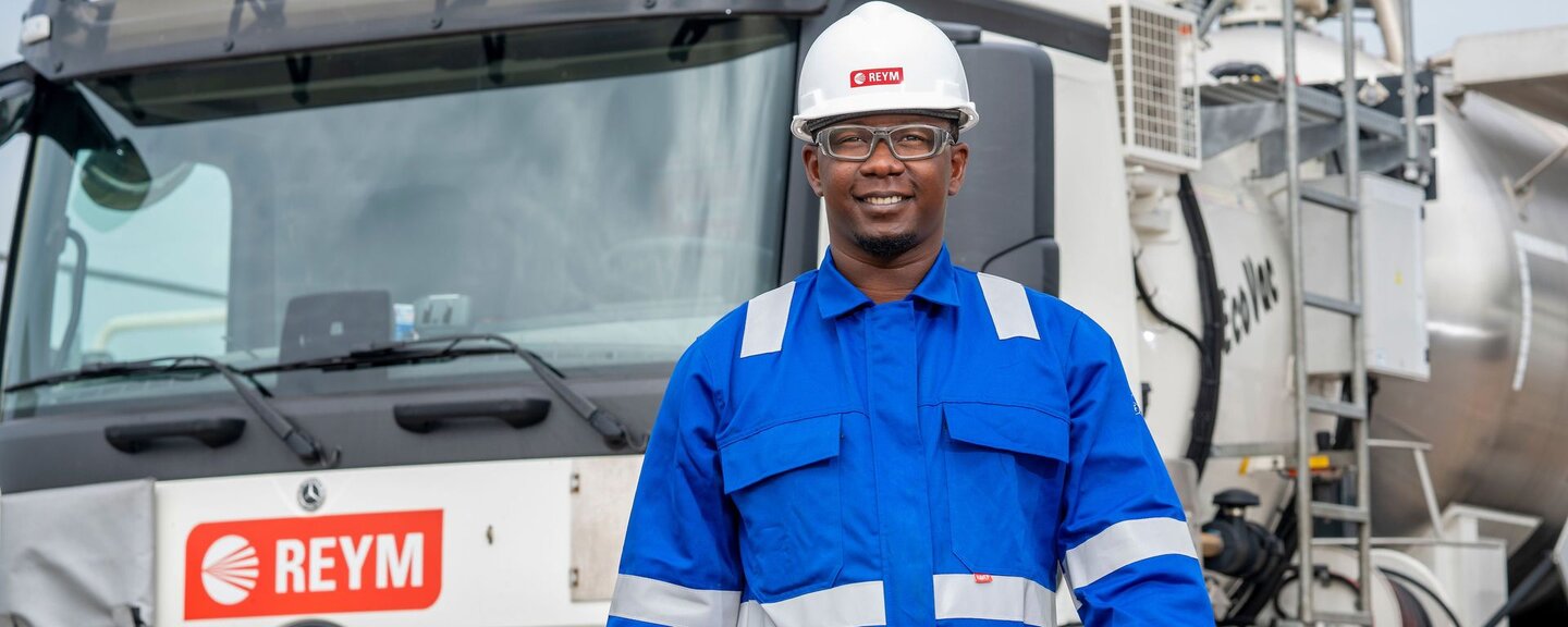 Working at REYM // REYM