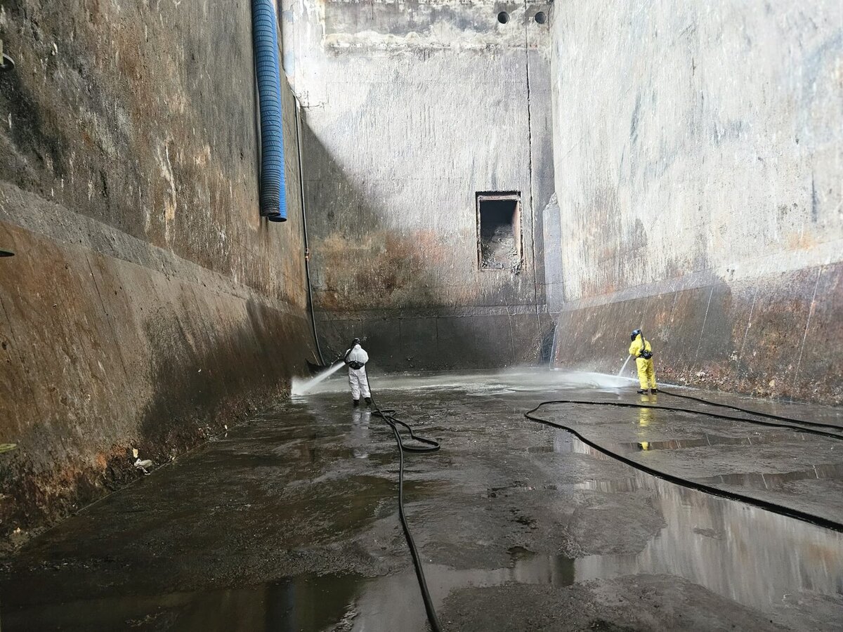 REYM reinigt bunker bij AVR // REYM